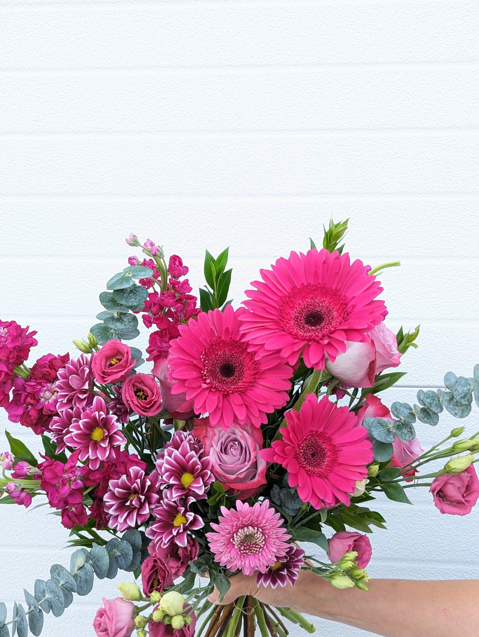 Bold Berry Hand-tied Bouquet – Beaudry Flowers