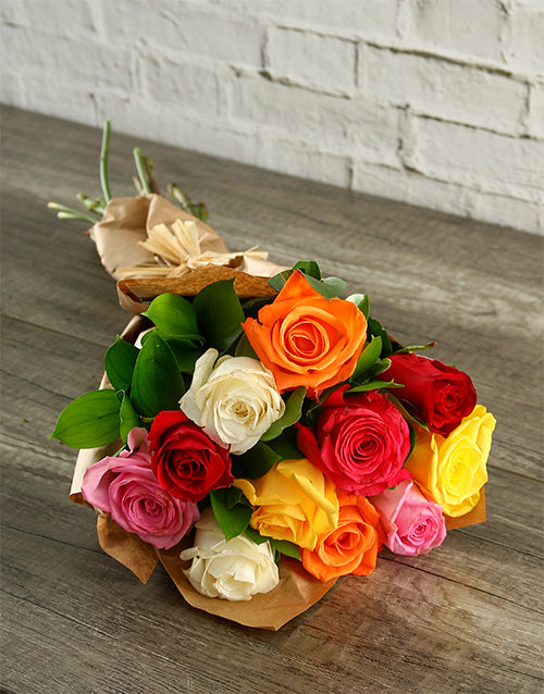 Wrapped Bouquet Of Roses Paper Wrapped Roses Le Bouquet Fleurs